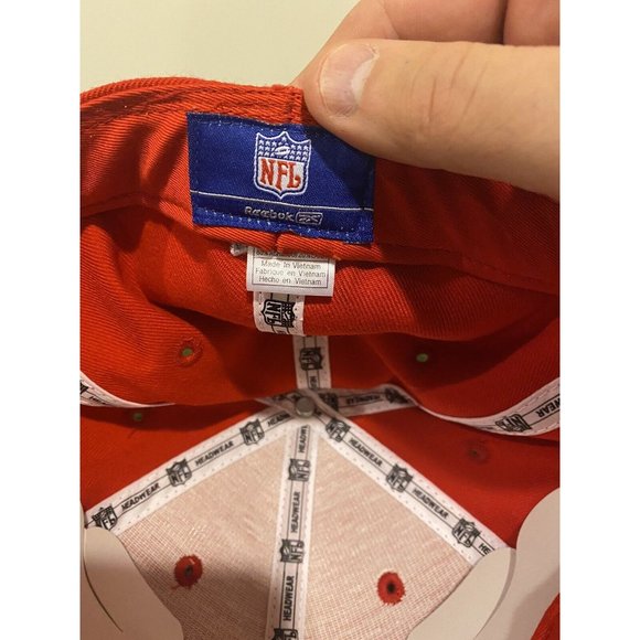 Reebok | Accessories | Vintage Ytk Reebok Tampa Bay Buccaneers Logo All ...